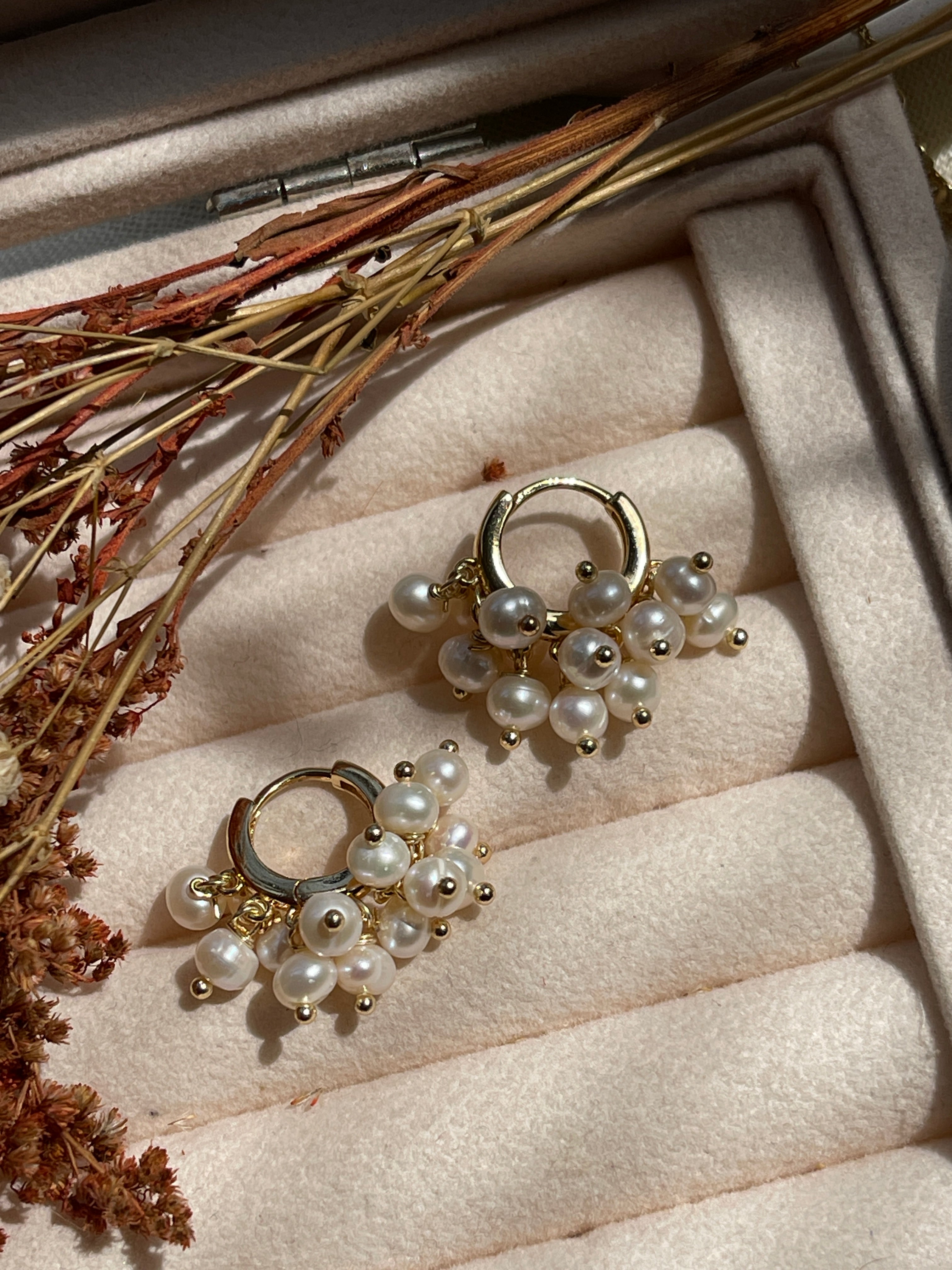 Hoops perla – Esmeralda Creaciones